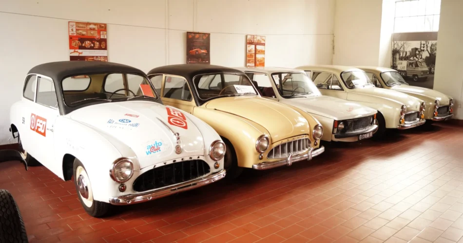 Syrena samochód - Legenda Polskiej Motoryzacji!